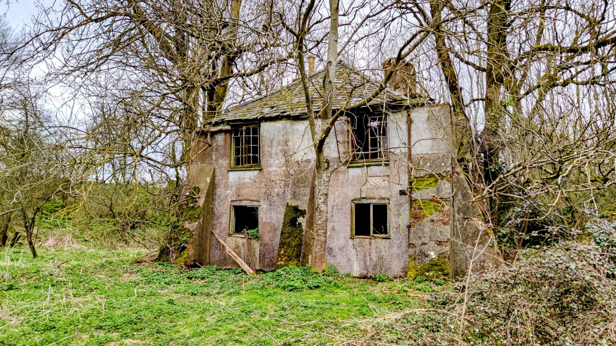 Urban Exploration (Urbex) FAQs - Discover.re