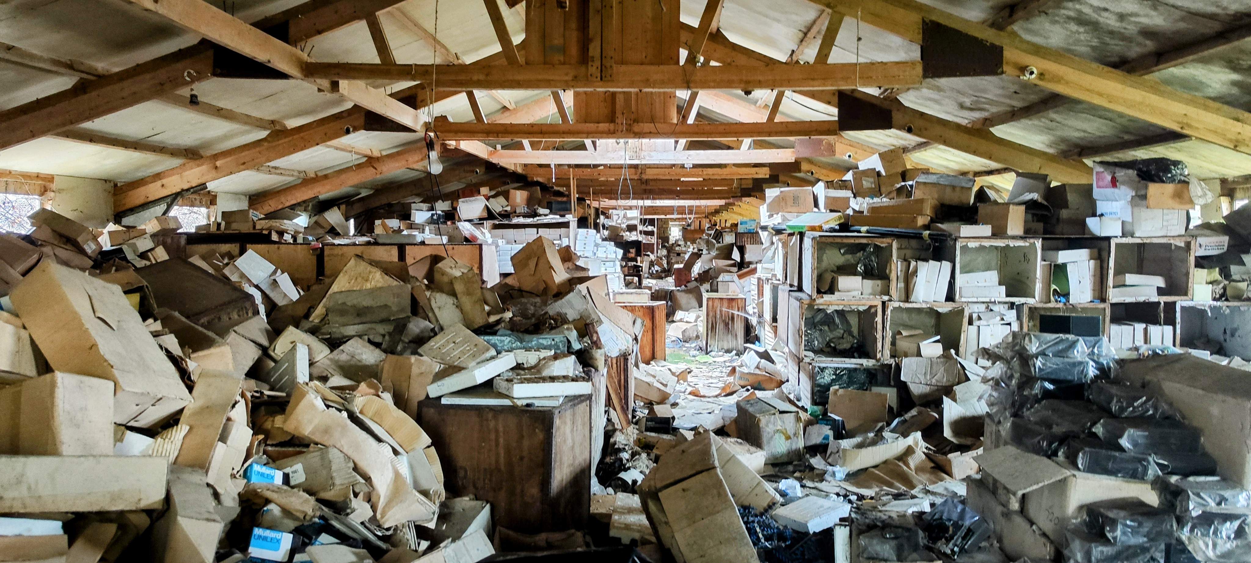 Abandoned Sussex: Derelict Storage Units | Urbex - Discover.re