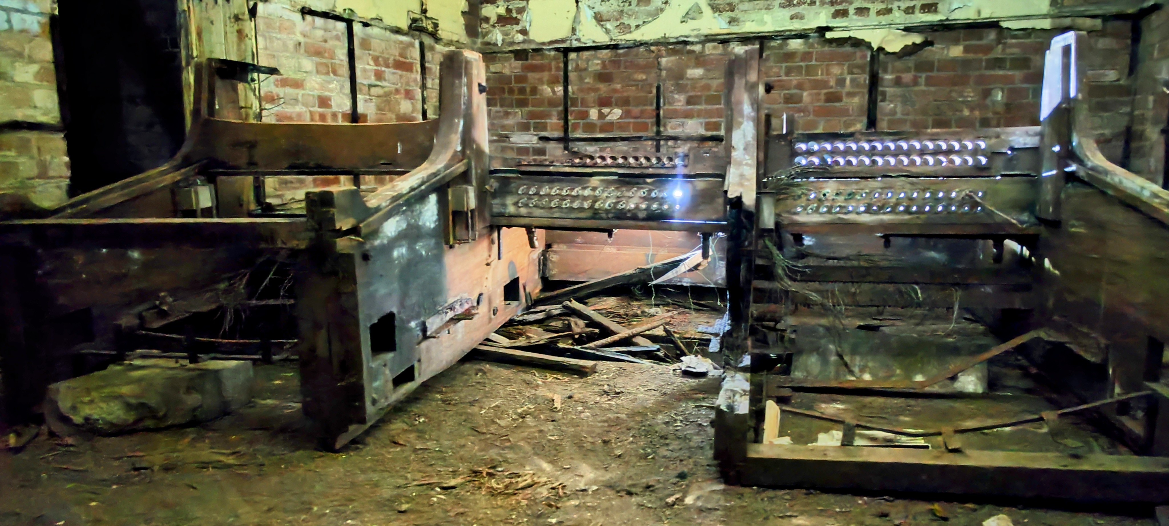 Abandoned Surrey: Deepdene WW2 Southern Railway Traffic Control Centre ...